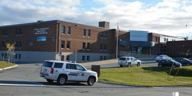 RCMP respond to Cole Harbour High bomb scare | haligonia.ca